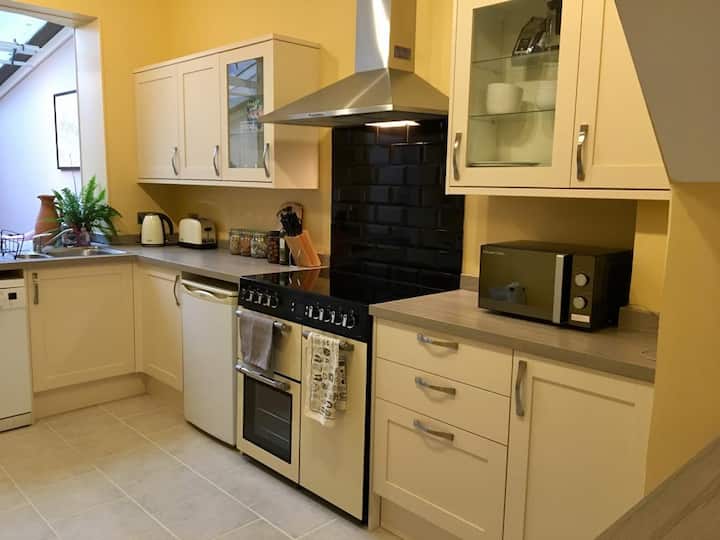 Cathedral View, 3 Bedroom Townhouse - Salisbury