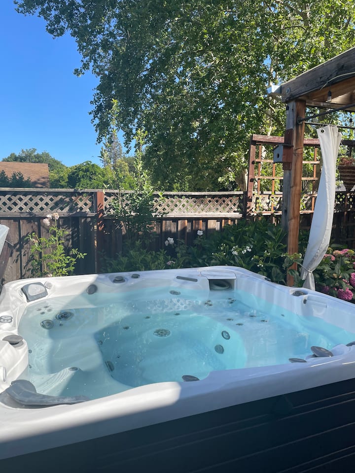 Heart Of Napa Modern Beauty + Hot Tub And Gazebo - Napa, CA