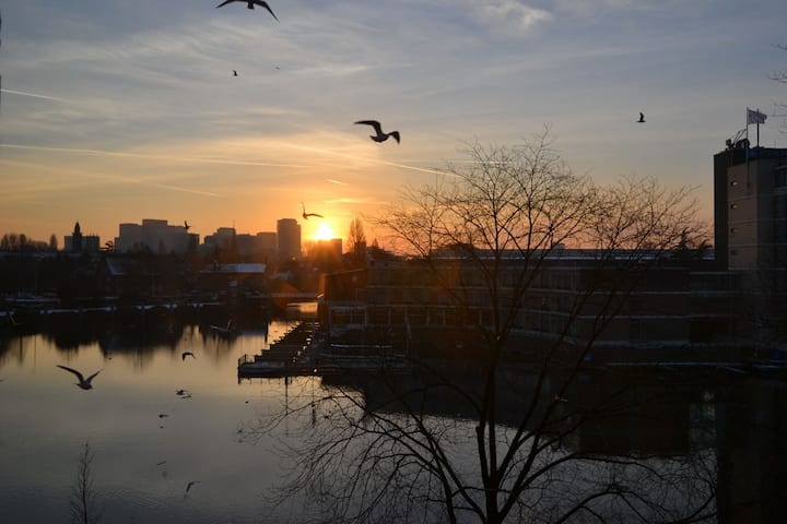2-storey Apt. With Canal View - Amsterdam