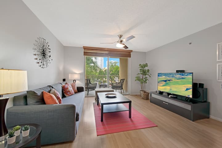 Cozy & Beautiful Apt / A Few Blocks Aventura Mall - Aventura