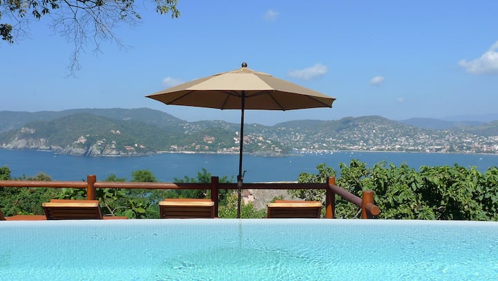 Sunny, Private, Bay View Studio With Kitchenette - Zihuatanejo