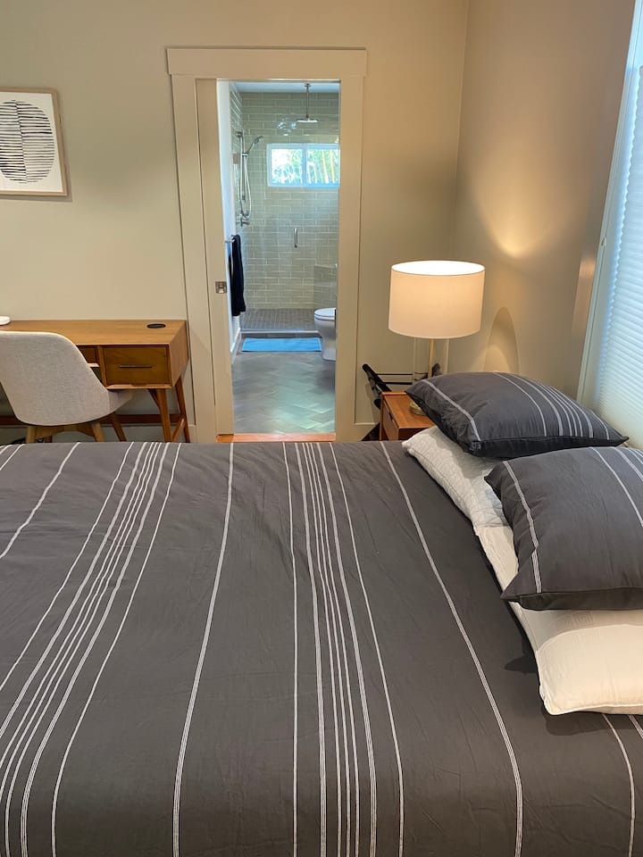 Cozy Retreat With  Fireplace And Private Entrance - San Francisco Bay Area, CA