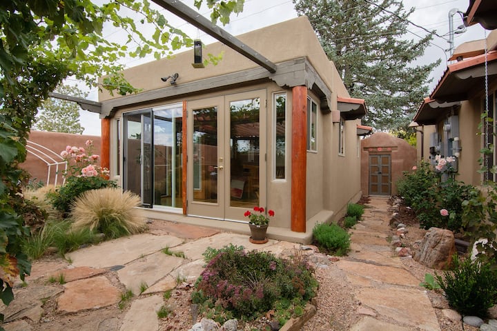 Casa Alegre Casita -Intimate Setting. Quiet Oasis. - Santa Fe, NM