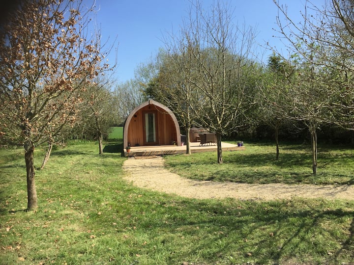 Pippin Pod In Rural Hampshire With Hot Tub - Hampshire