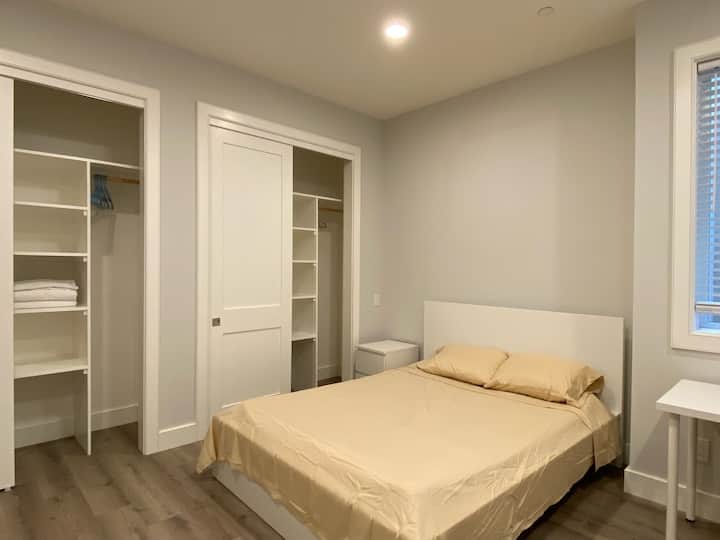 New And Super Large Guest Suite - Palo Alto, CA