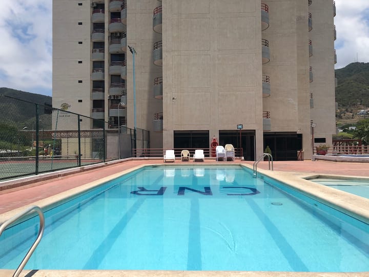 Piscina Y Playa Al Lado Del Comercio Del Rodadero - Santa Marta