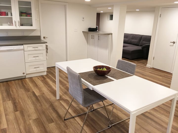 Spacious Full English Basement In Takoma D.c. - Hyattsville, MD