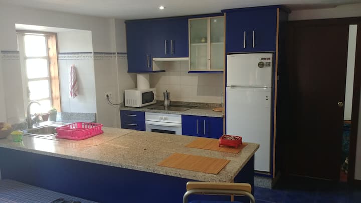 Room With Balcony At Barrio De San Pedro - Santiago de Compostela