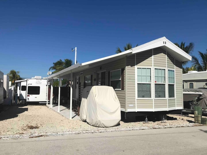 Little Slice Of Heaven Right In Key Largo - Florida Keys