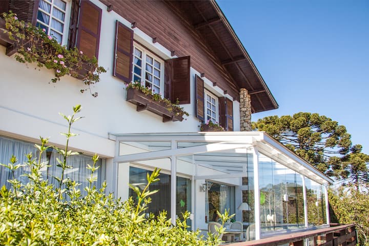 Casa No Centro De Vila Capivari. óTimo Pra Família - Campos do Jordão