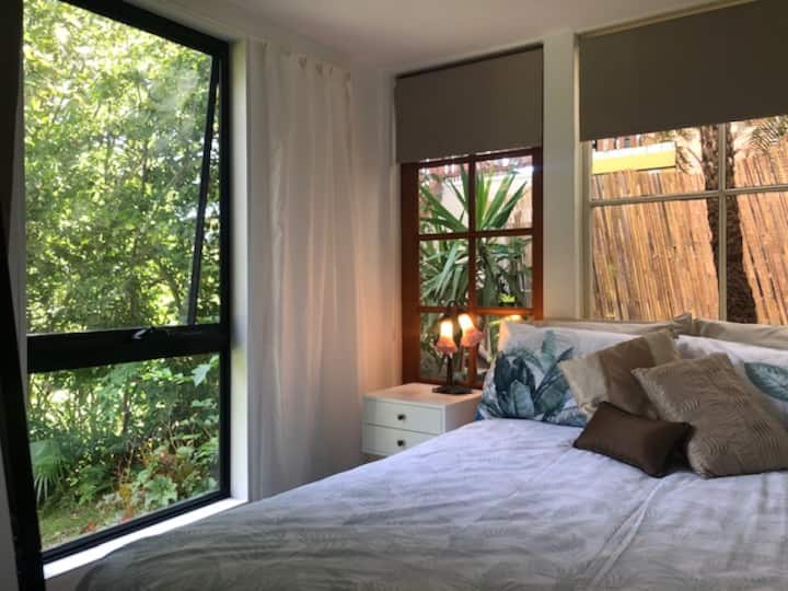 Secret Garden Studio. Sleeps 2-3 - Coffs Harbour