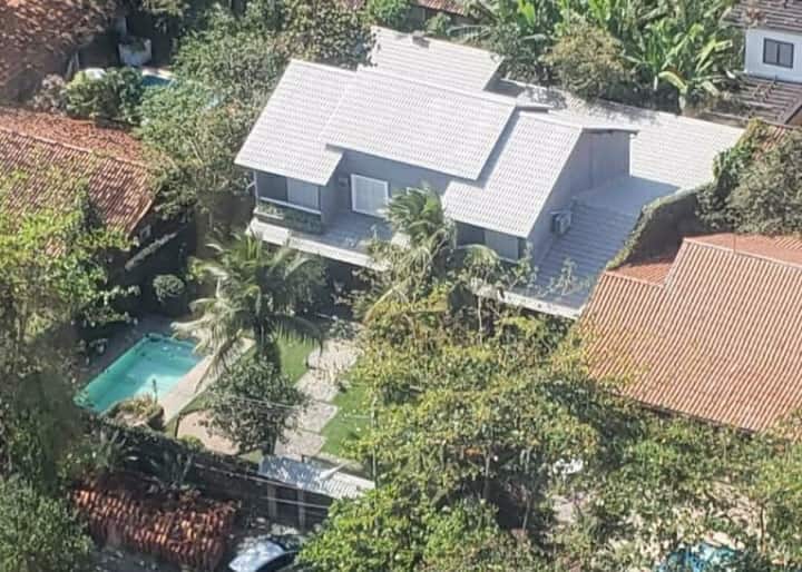 Excelente Casa Condomínio Maramar - Recreio dos Bandeirantes