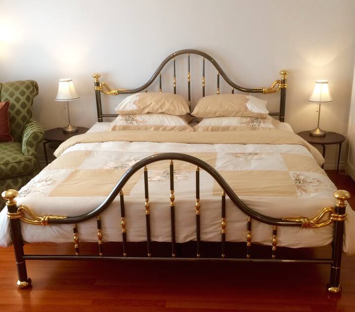 Large Private Room+bath, King Bed, Dedicated Entry - Vancouver, WA