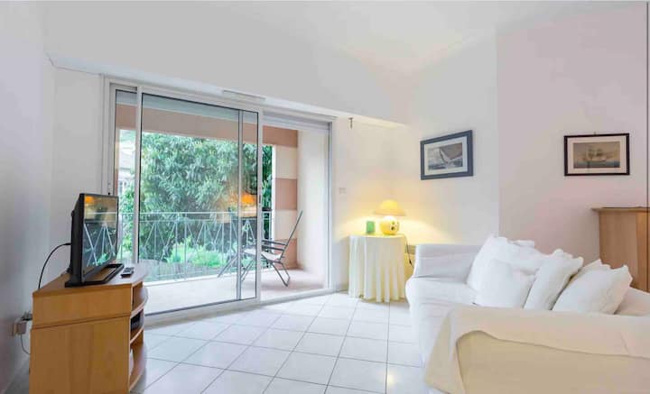 St. Jean Cap Ferrat Central,contemporary,lovely! - Beaulieu-sur-Mer