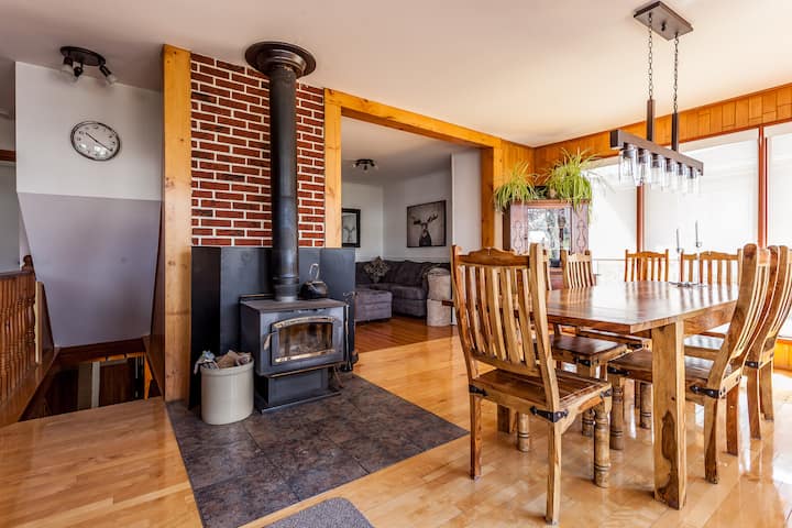 Beautiful Functional Home Great For Families - Pointe-Claire