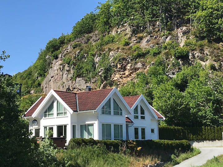 Nydelig Sommerhytte Ved Sjøen - Mandal
