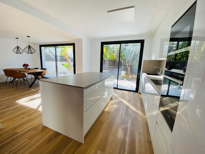 Luxury House Very Good Located New Reformed - Reus