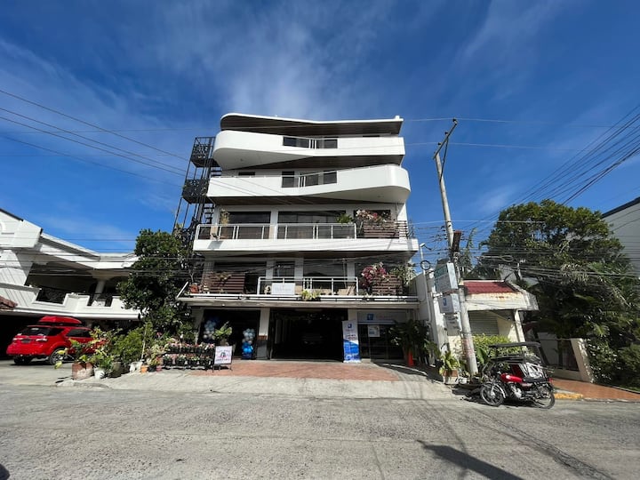 508 2 Bedroom 4 Pax Ma'am Olive's Hotel - Subic
