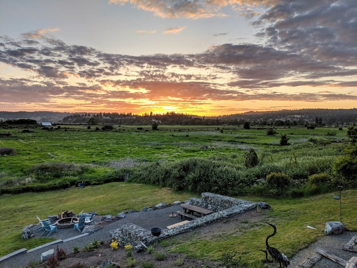 Dream Away On Useless Bay - Freeland, WA