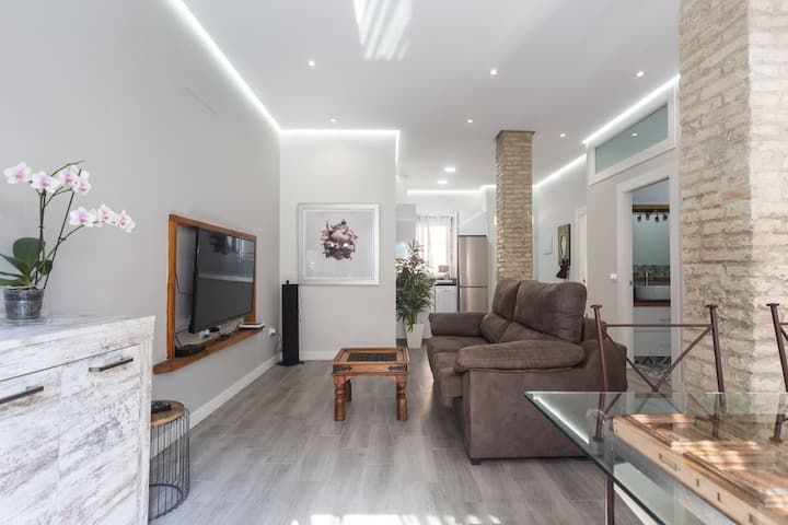 Jacuzzi| 6pax | Queen Bed| A/c| Fast Wifi| Pets F. - Valencia