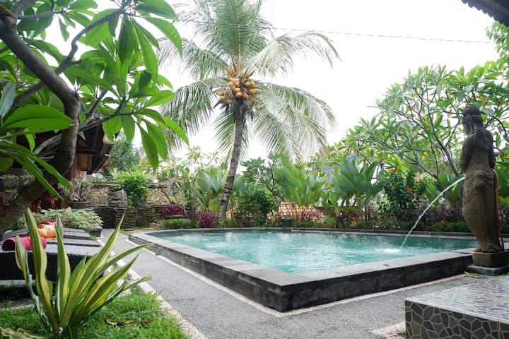 New Deluxe Room By Pool Side @Budi's House ,Ubud - Ubud