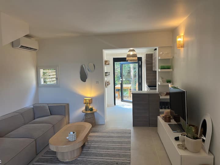 Renovated House At The Entrance Of Saint-tropez - Plage de Pampelonne