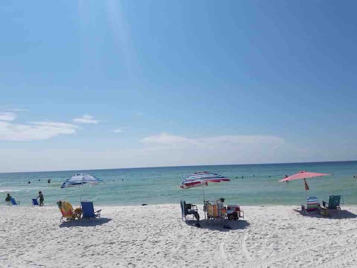 Okaloosa Island Beach Condo14/small Pet/pool/grill - Gulfarium Marine Adventure Park, Fort Walton Beach