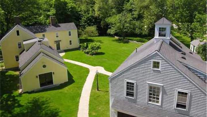 Charming Arundel Farm In Kennebunkport, Maine - Kennebunkport, ME