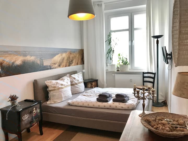 Ideally Located Apartment With 2 Rooms, Neustadt - Dresden