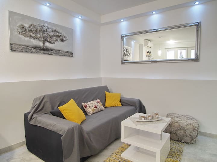 Cute Apartment With Parking Place - Dubrovnik