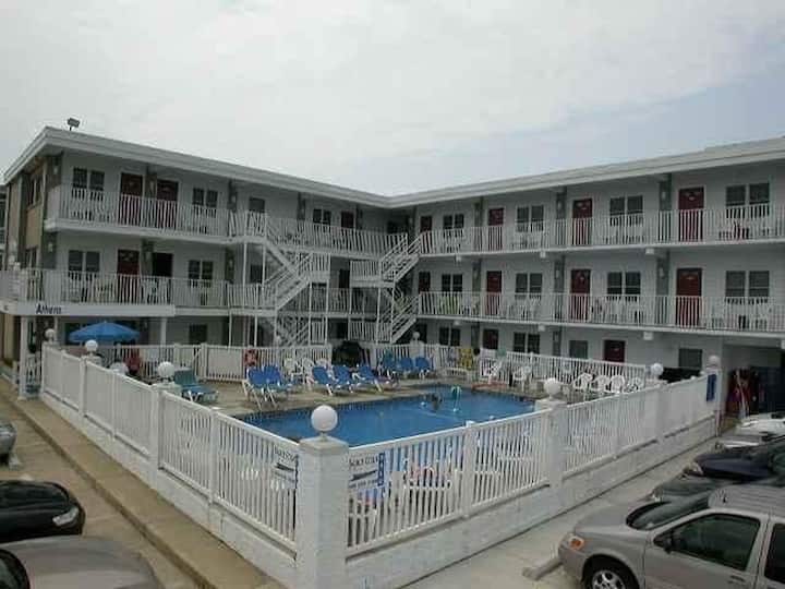 Coastal Comfy Condo ! - Rock & Roll, North Wildwood