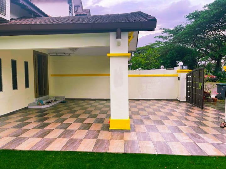 Primrose Homestay - Pasir Gudang