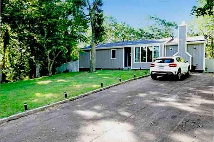 (Adults Only) Hampton 3 Bdrm, 2 Bth Home W/pool - The Hamptons, NY