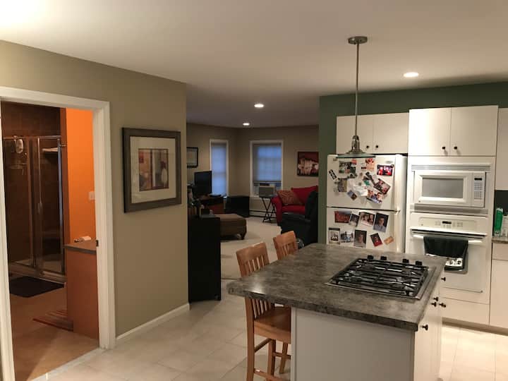 Entire Apartment, Perfect For Two - Westbrook, ME