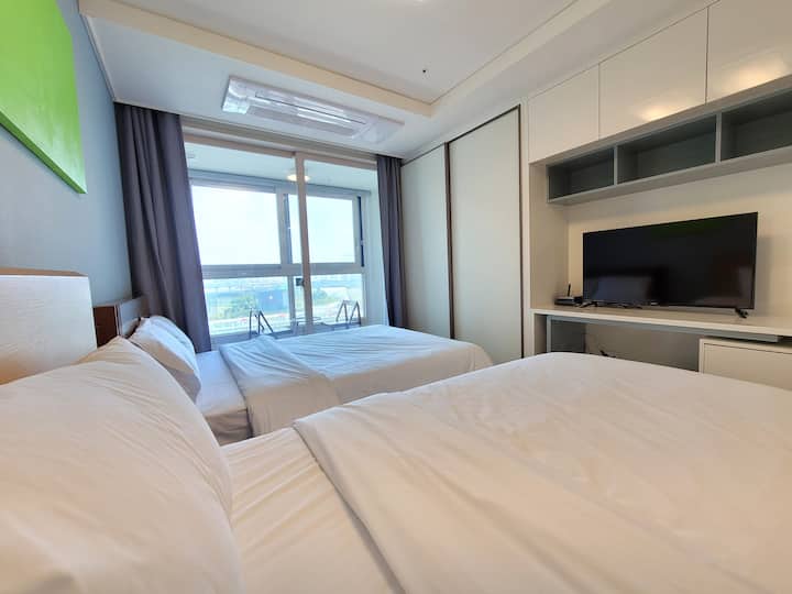 송도No.1숙소#침대2 #스테이케이션/자가격리불가/ ★Studio Twin, 더노벰버스테이 - Incheon