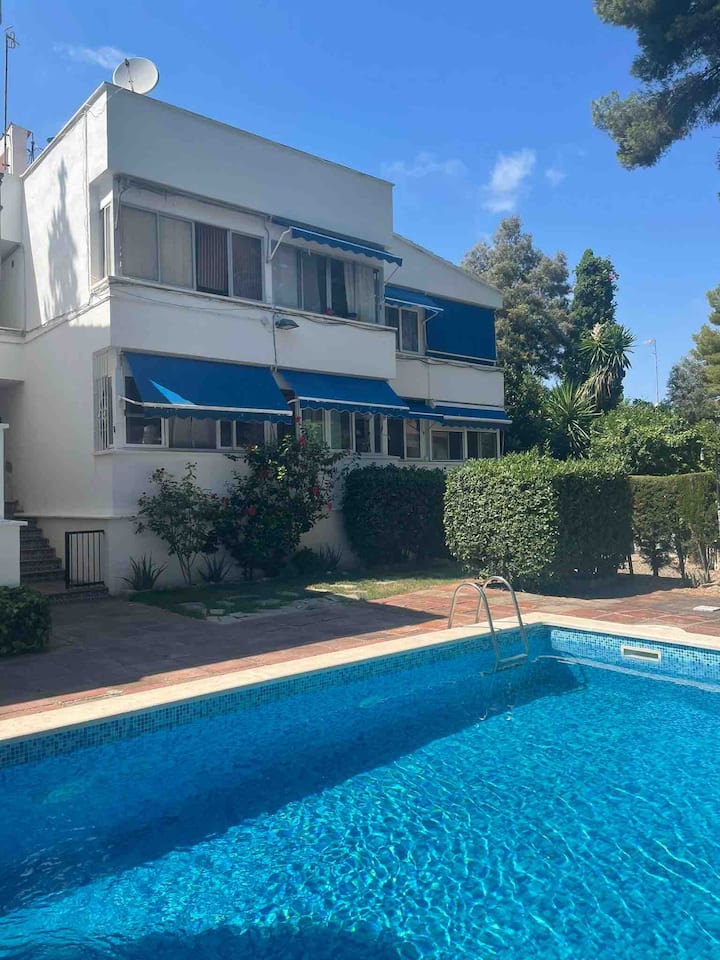 Miniloft Con Piscina Caminando A La Playa - Tarragona, España