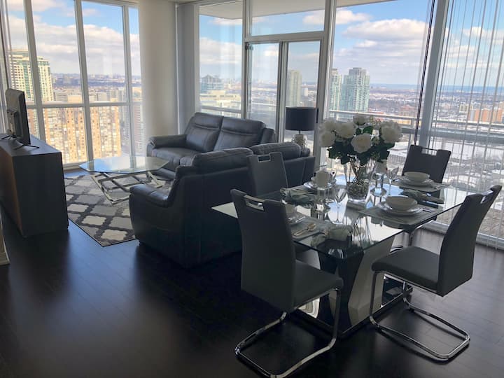 Views From The 905 - Mississauga