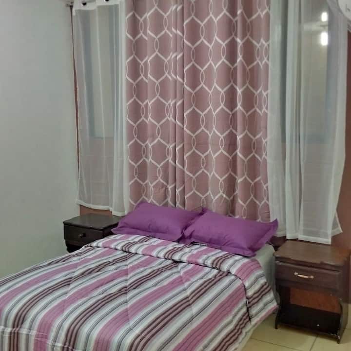 Gabrielle's Hotel - Economy Double Room - Port-au-Prince