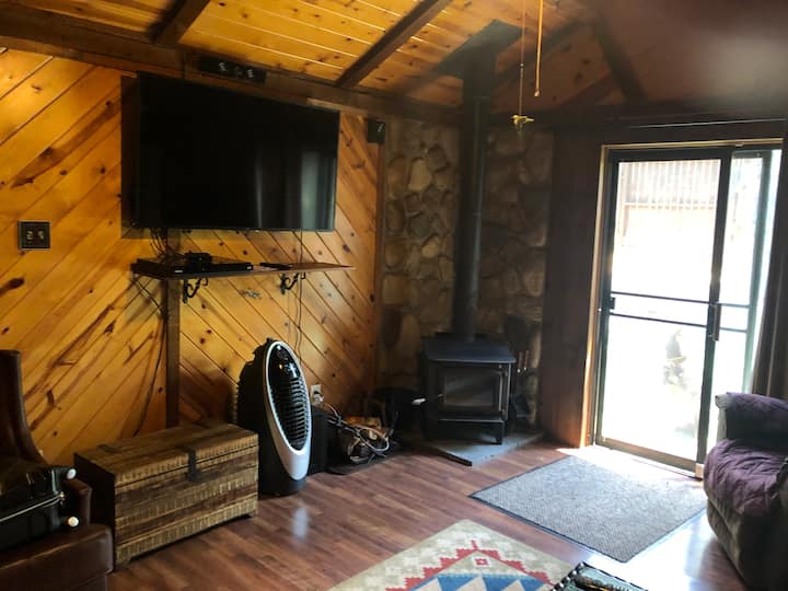Beautifully Restored 1941 Cabin -Hot Tub-near Town - Ruidoso, NM