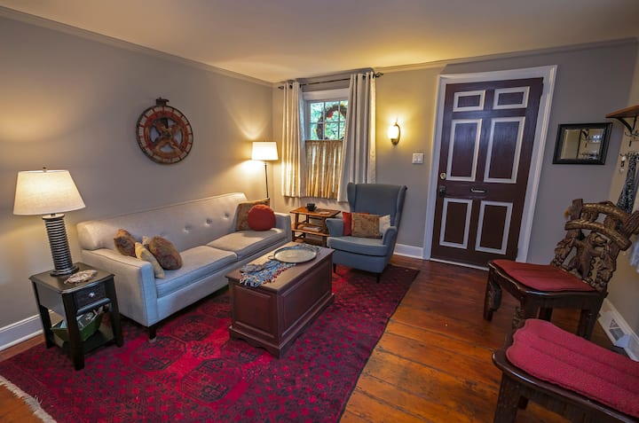 Little Chestnut Cottage In The City - Lancaster, PA