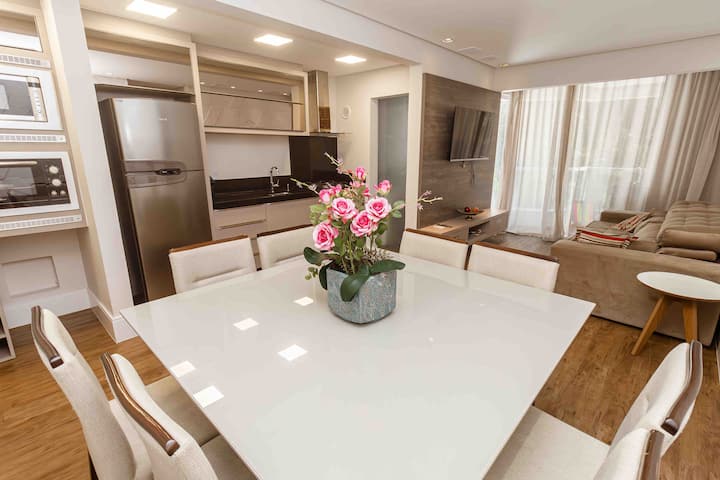 Lindo Apartamento, 3 Dormitórios, Próximo Da Praia - Bombinhas