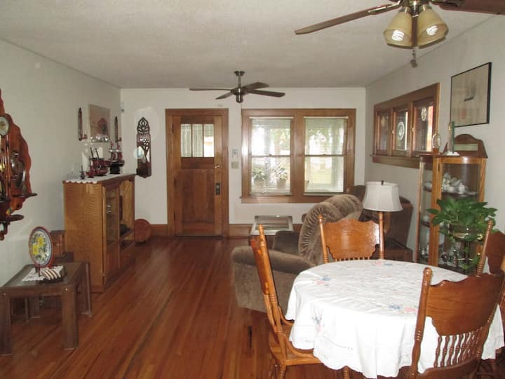 Shoreside Retreat-convenient Location - Minneapolis, MN