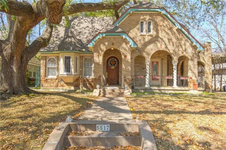 Charming M-streets Historic Studio Apartment - Dallas, TX