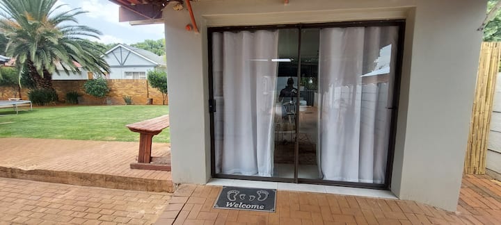 Christian's Cove - Germiston