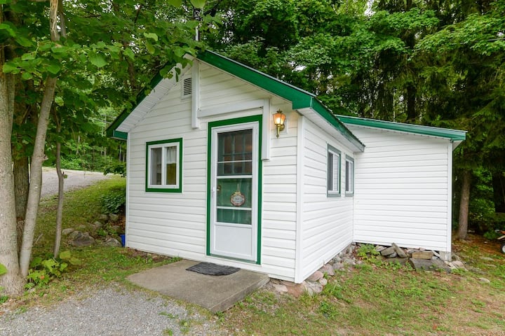 Cottage Nr. 3: Unberührte Waterfront! Häuschen Am Rand Von Bon Echo - Ontario