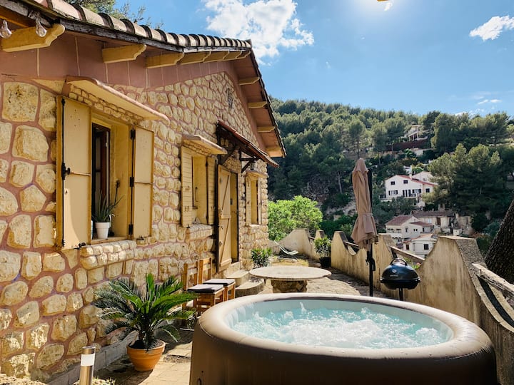 Maison Insolite Avec Jacuzzi Dans Le Pn Calanques - Cassis