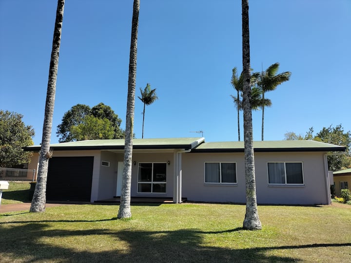 Spacious, Modern And Central - Atherton