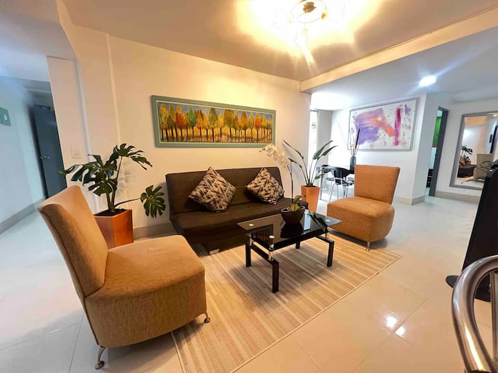 Spacious Laureles 4 Bed/3 Bath Fast Wi-fi - Medellín