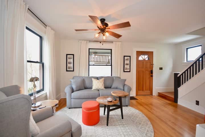 Cozy + Clean "Old West Side" Home .5m To Downtown - Ann Arbor, MI