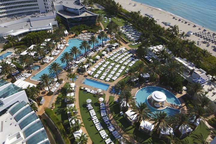 Fontainebleau Beautiful Ocean View Junior Suite - Miami Beach, FL